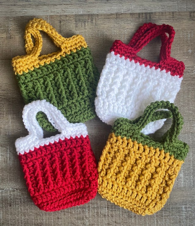 Crochet Mini Gift Bag | Creating Me