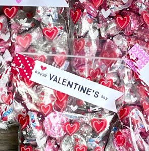 Quick Valentine Treat Bag Tags | Creating Me