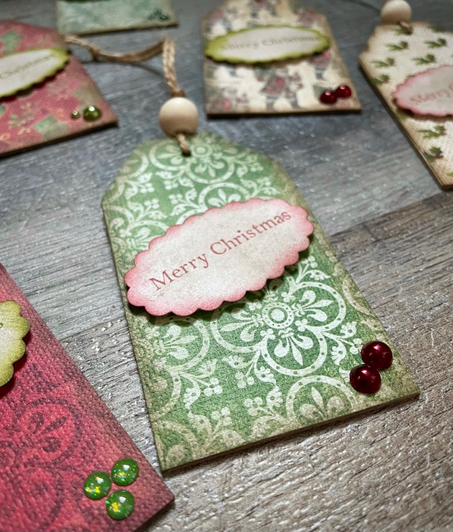 Vintage-Look Christmas Gift Tags | Creating Me